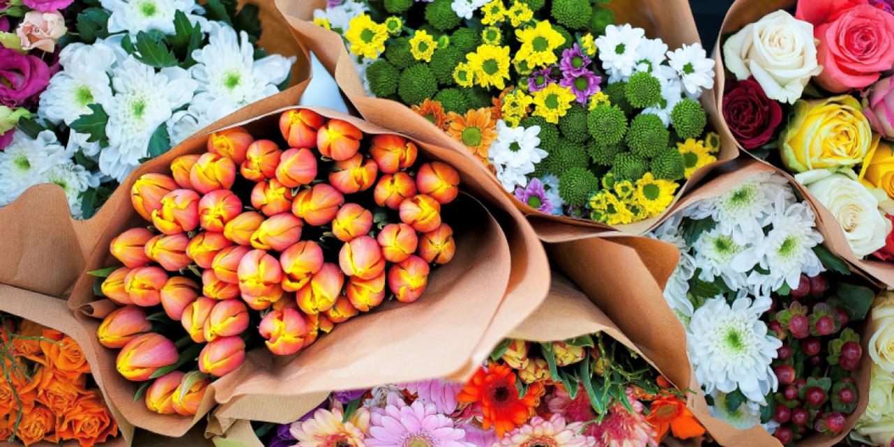 Floral tributes for the Queen, where do they go? - Legend FM